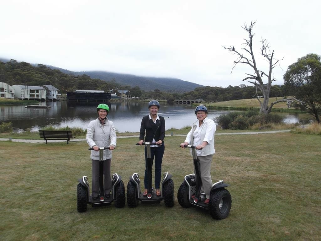 Lake Crackenback Resort & Spa - Snowy Mountains - Visit Cooma